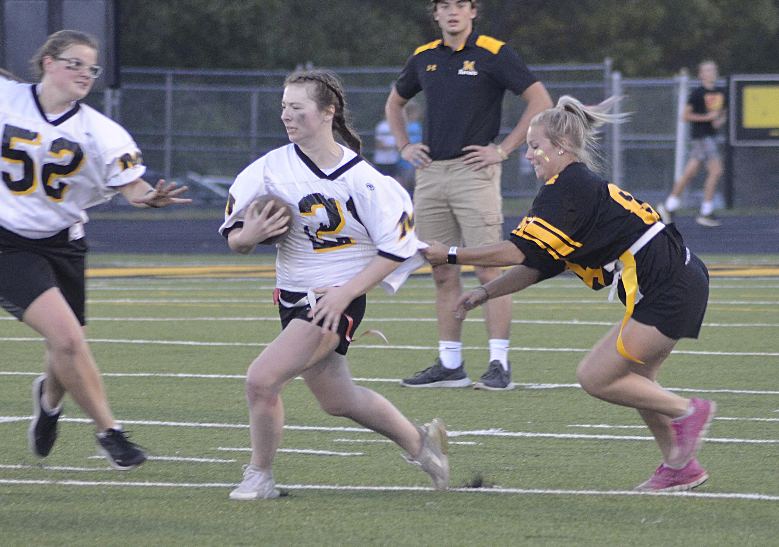 Mitchell High School Powder Puff Football 2021 | KMIT 105.9 FM