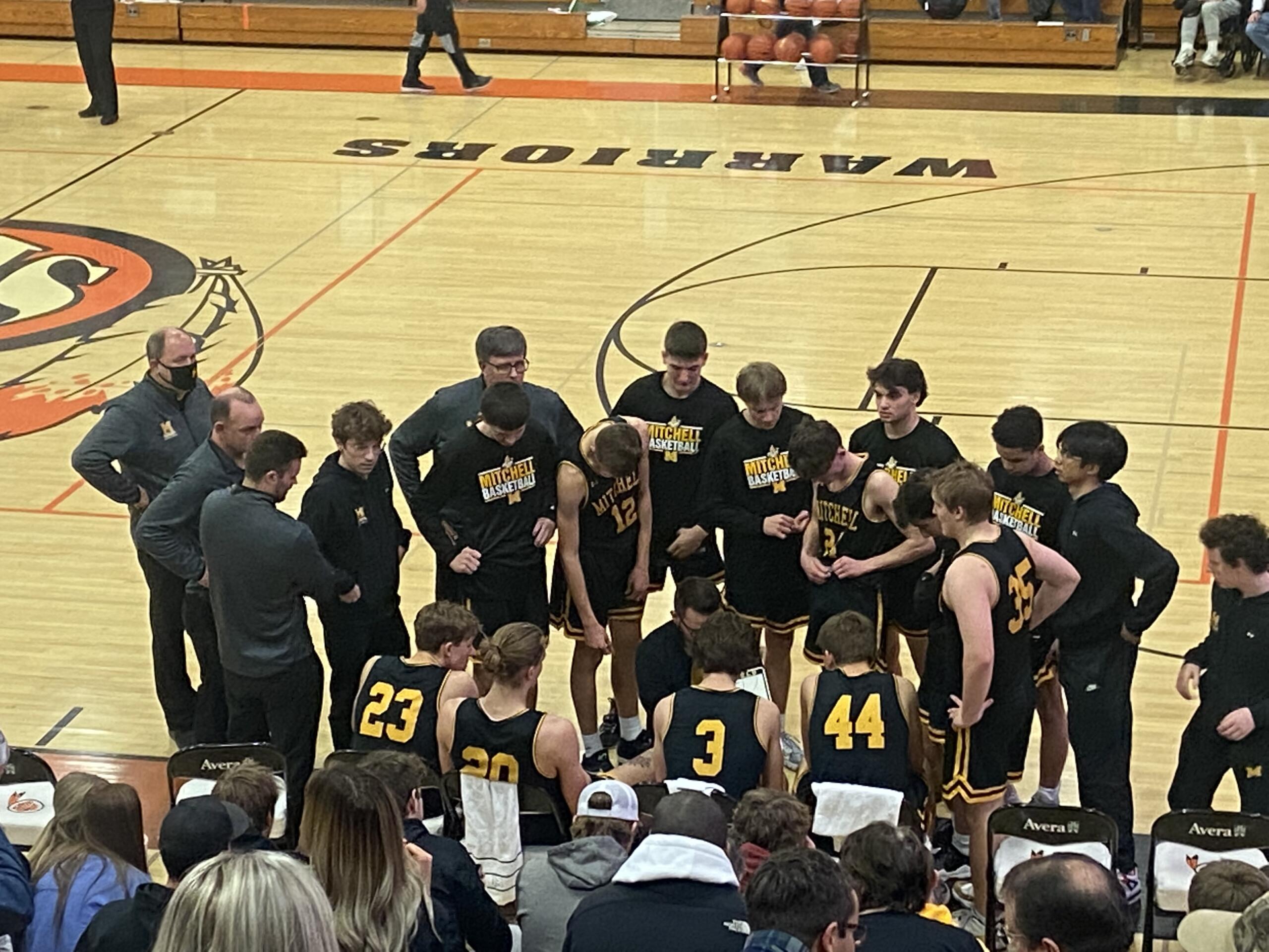 Boys Basketball: Kernels dominate in home opener - Mitchell Now