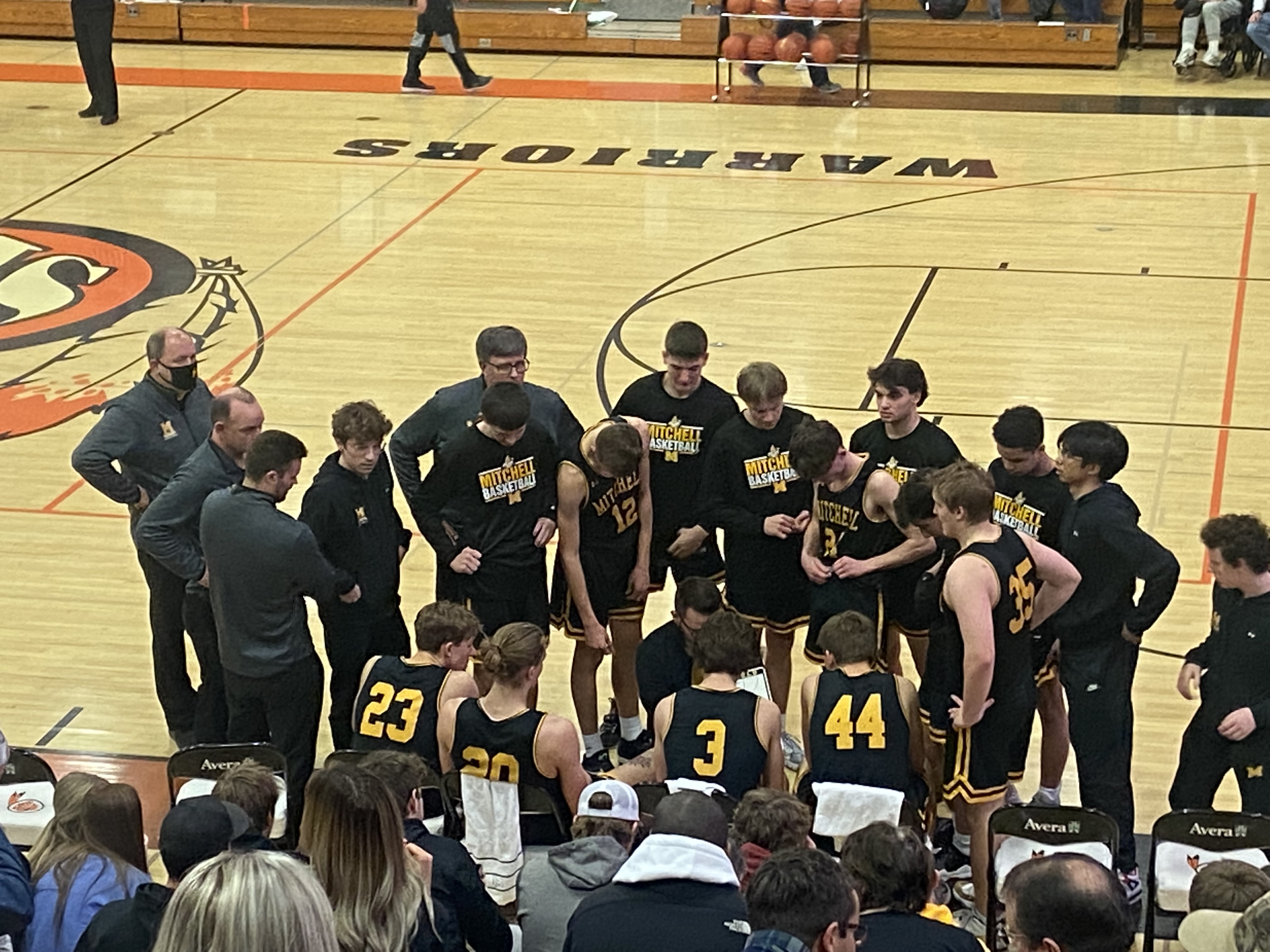 Boys Basketball: Kernels dominate in home opener - Mitchell Now